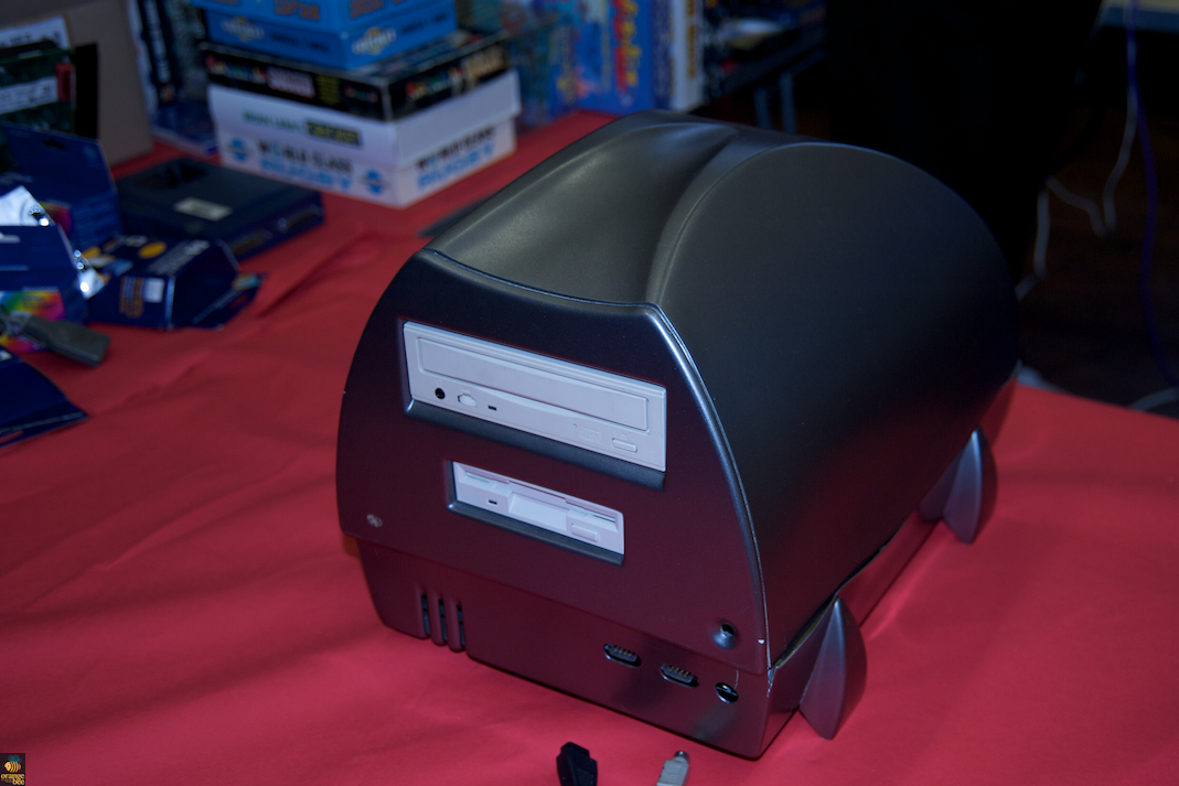 Prototype : Amiga Walker (A2400) – AmigaNG